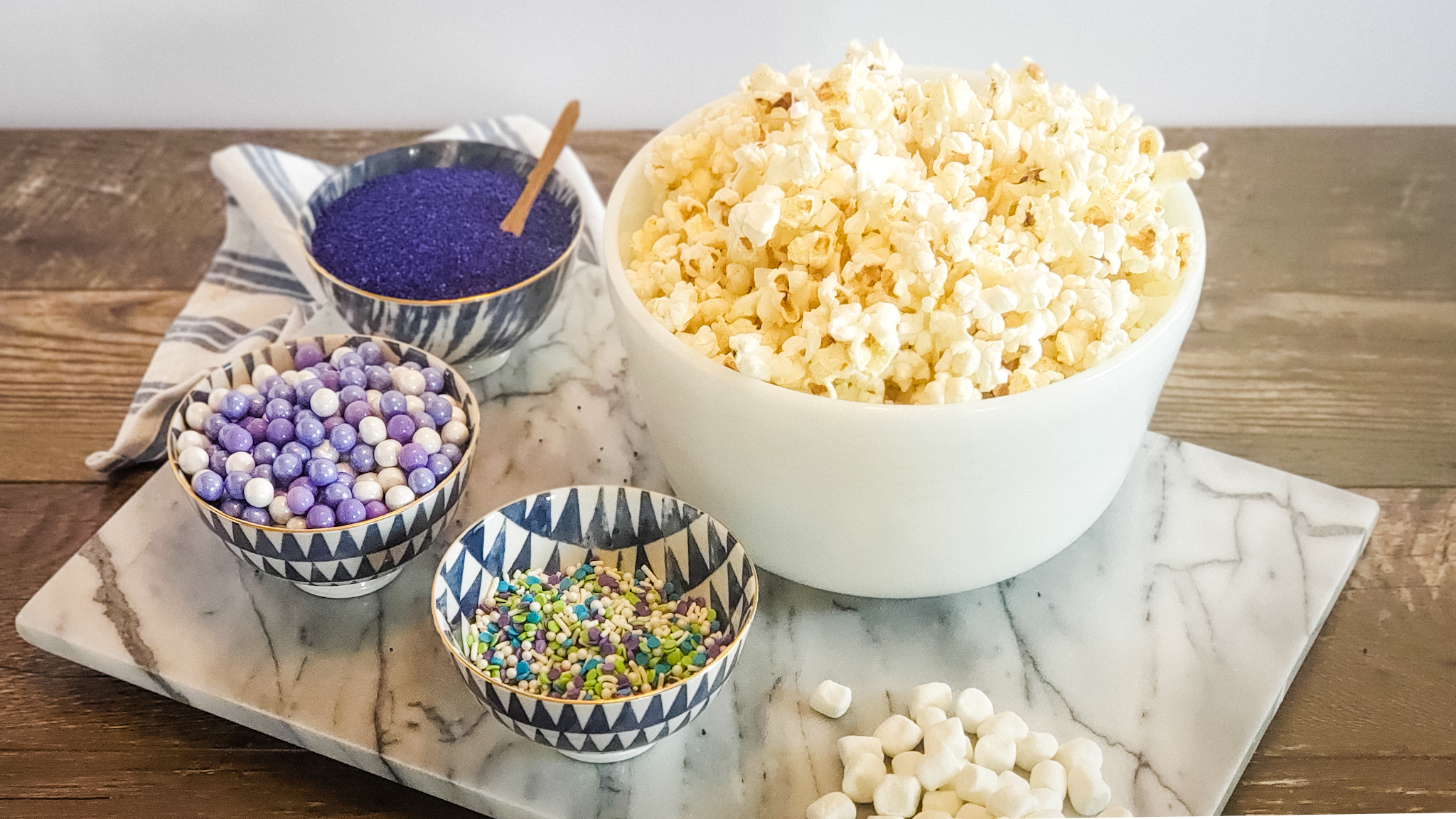 How to make the best birthday party popcorn recipe - Tidy Mo