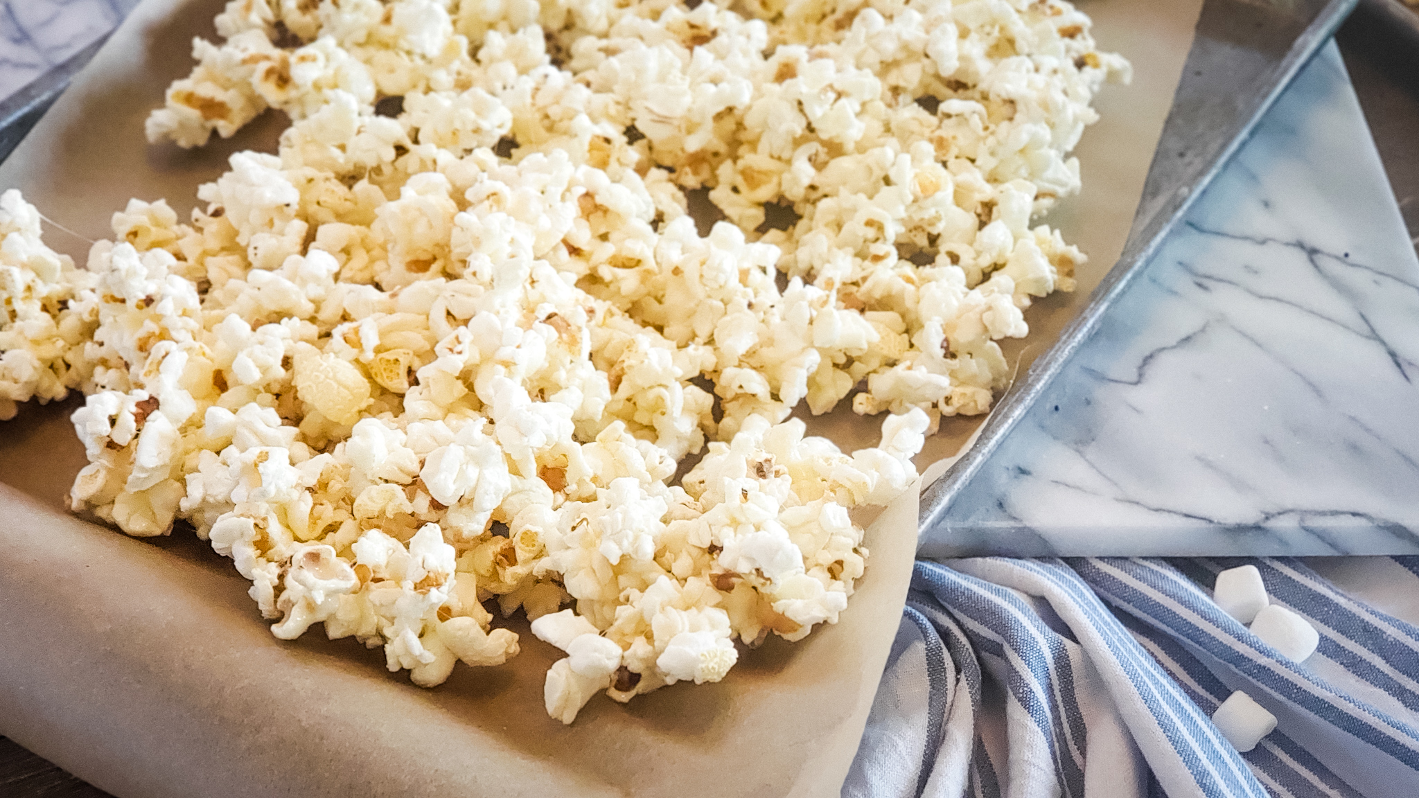 How to make the best birthday party popcorn recipe - Tidy Mo