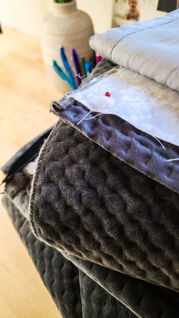 The Ultimate Solution for Small Spaces and Kids: DIY Zippered Bedding ...
