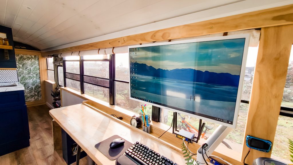 Get the Look: The Flying Circus Bus Design Guide - Tidy Mo