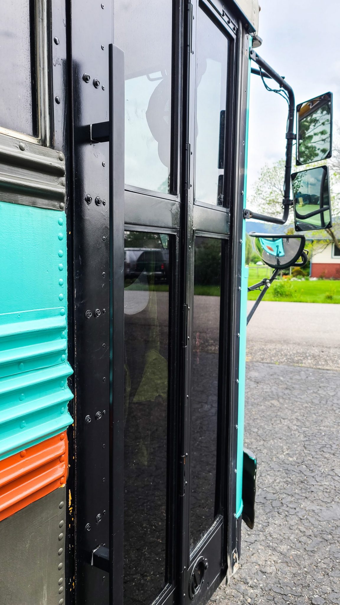 Get the Look: The Flying Circus Bus Design Guide - Tidy Mo